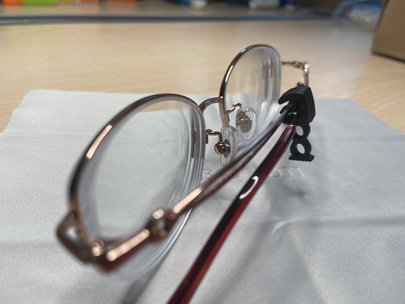 Black Light Weight Glasses Price Tag Clip - opticalorigin: professional ...